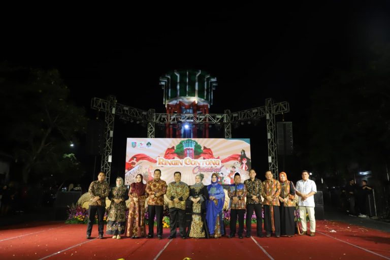 Ribuan Warga Padati Ringin Contong Carnival Jombang: Parade 'Ragam ...